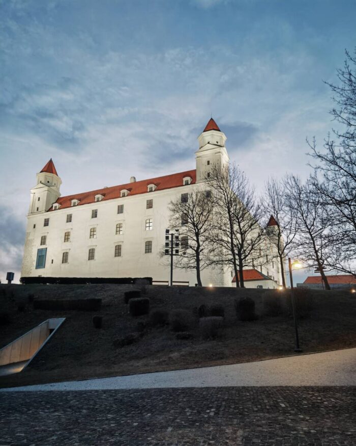 Cosa vedere a Bratislava in un weekend: cibo tipico e curiosità | Marko ...